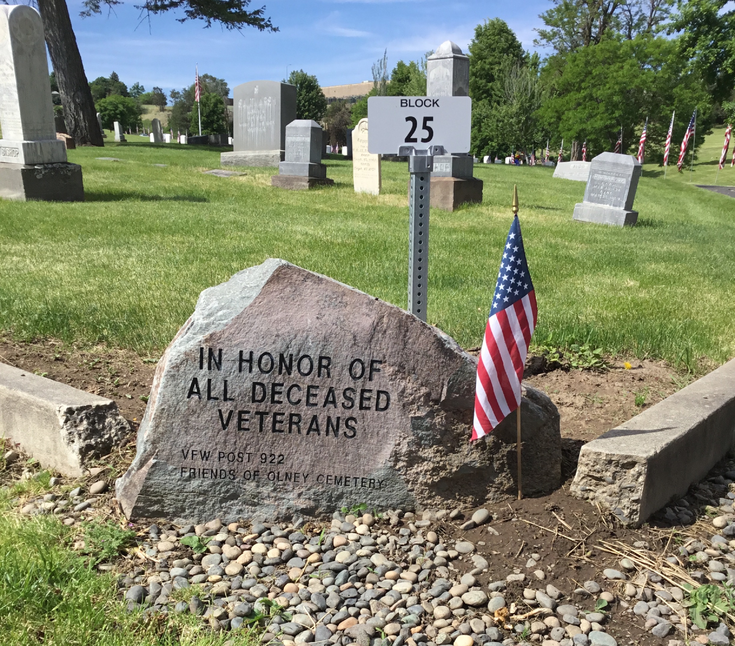 Memorial Day Decorations at Olney Cemetery | Pendleton OR